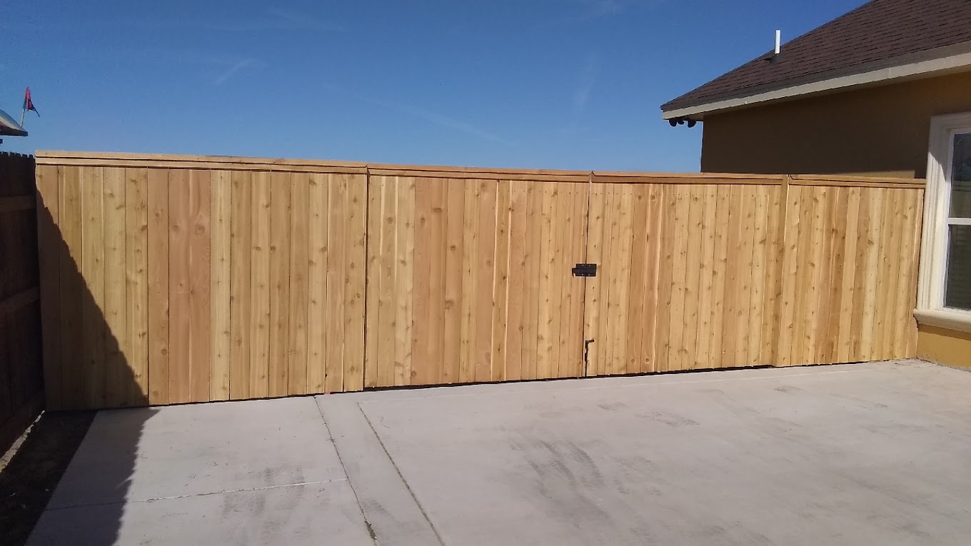 RGV FENCE SERVICE – GIVE US A CALL/ TEXT 956 715 4837